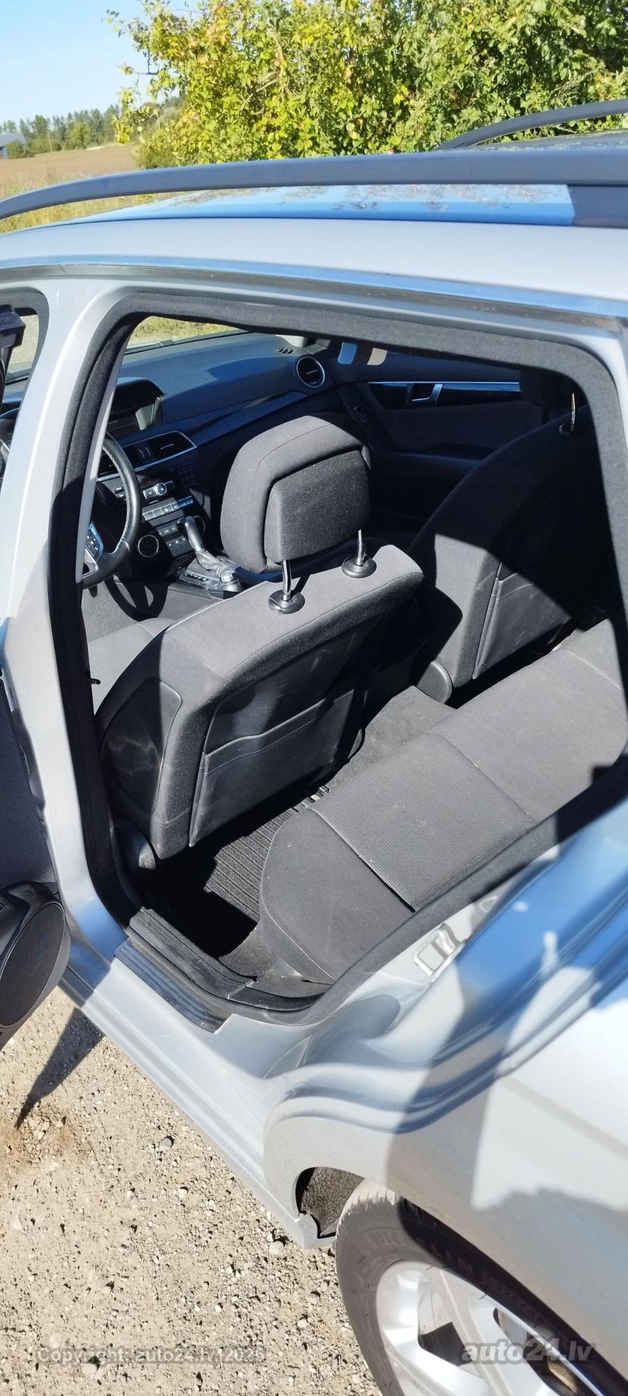 Pelēks Mercedes-Benz C-Class 2011 Tallina, ar dzinēja tilpumu 2.10 L un nobraukumu 358 tūkst. km par 5500 €, foto 8 vietnē AUTOMOTO.COM.LV