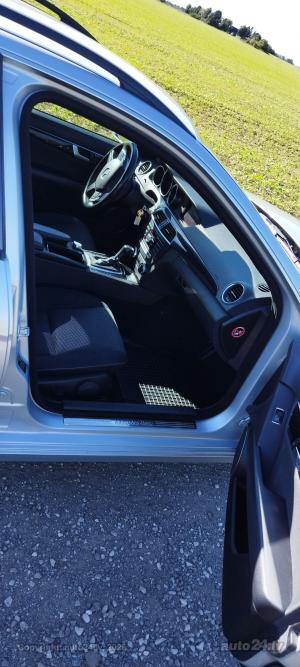 Pelēks Mercedes-Benz C-Class 2011 Tallina, ar dzinēja tilpumu 2.10 L un nobraukumu 358 tūkst. km par 5500 €, foto 9 vietnē AUTOMOTO.COM.LV