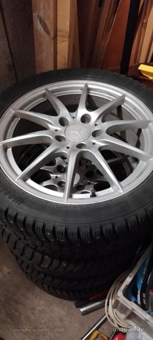 Pelēks Mercedes-Benz C-Class 2011 Tallina, ar dzinēja tilpumu 2.10 L un nobraukumu 358 tūkst. km par 5500 €, foto 12 vietnē AUTOMOTO.COM.LV
