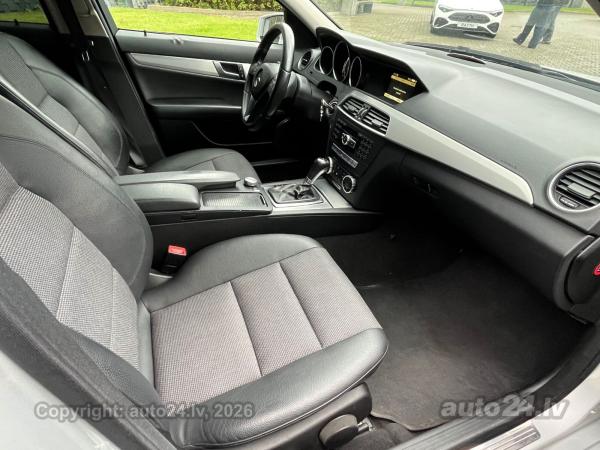 Pelēks Mercedes-Benz C-Class 2011 Tallina, ar dzinēja tilpumu 2.10 L un nobraukumu 326 tūkst. km par 4990 €, foto 10 vietnē AUTOMOTO.COM.LV