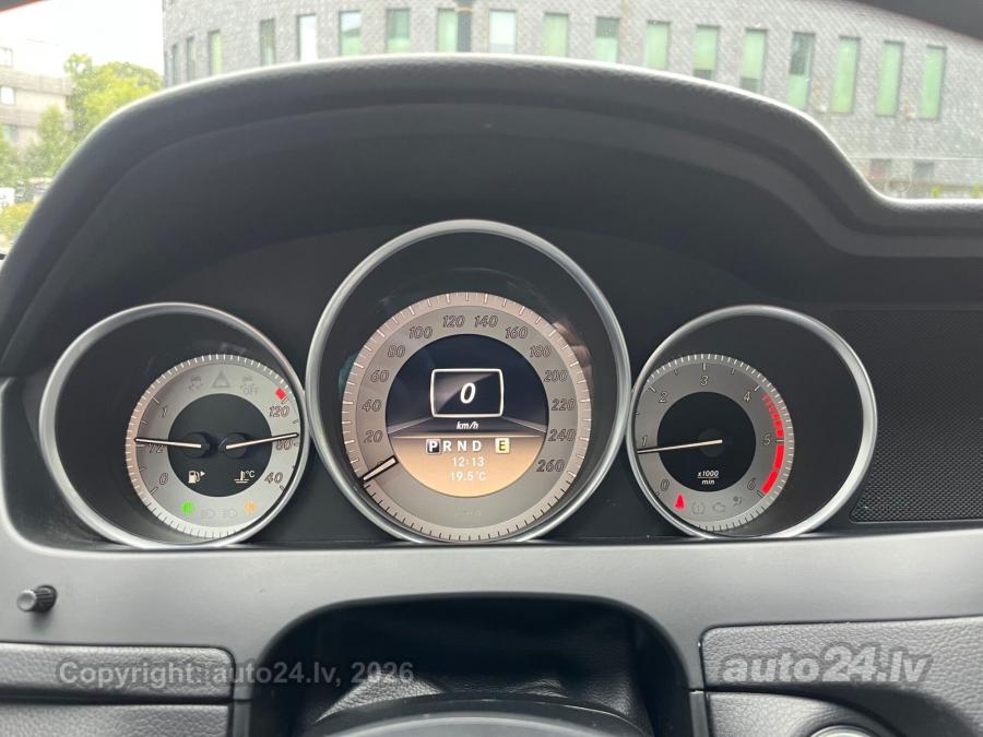 Pelēks Mercedes-Benz C-Class 2011 Tallina, ar dzinēja tilpumu 2.10 L un nobraukumu 326 tūkst. km par 4990 €, foto 11 vietnē AUTOMOTO.COM.LV