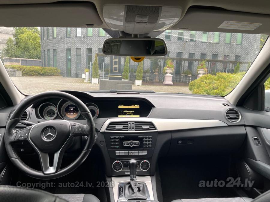 Pelēks Mercedes-Benz C-Class 2011 Tallina, ar dzinēja tilpumu 2.10 L un nobraukumu 326 tūkst. km par 4990 €, foto 12 vietnē AUTOMOTO.COM.LV