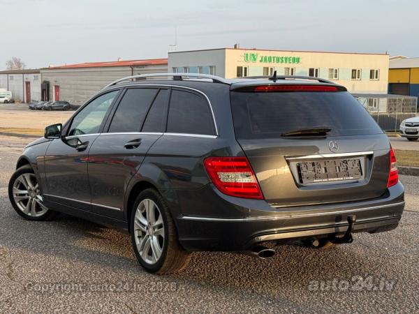 Pelēks Mercedes-Benz C-Class 2012 Tartu, ar dzinēja tilpumu 2.10 L un nobraukumu 309 tūkst. km par 7299 €, foto 2 vietnē AUTOMOTO.COM.LV