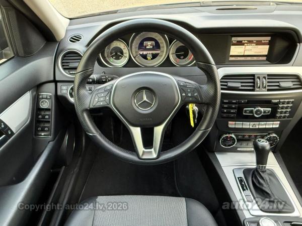 Pelēks Mercedes-Benz C-Class 2012 Tartu, ar dzinēja tilpumu 2.10 L un nobraukumu 309 tūkst. km par 7299 €, foto 8 vietnē AUTOMOTO.COM.LV