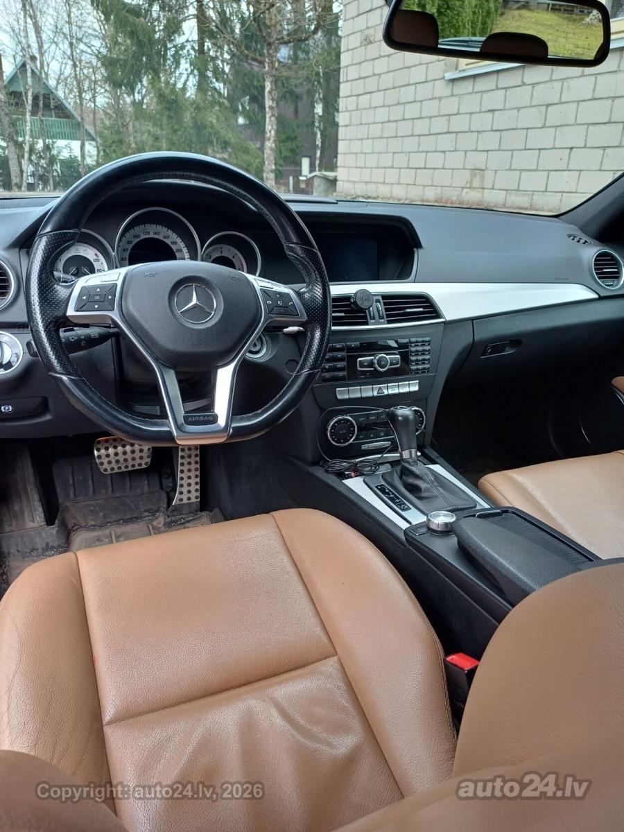 Grey Mercedes-Benz C-Class 2012 in Tallinn, with an engine capacity of 2.10 L and mileage of 312 thousand km for 6500 €, photo 9 on AUTOMOTO.COM.LV