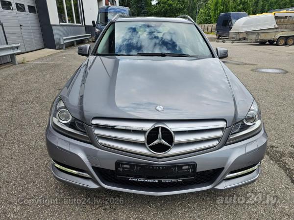 Grey Mercedes-Benz C-Class 2012 in Tartu, with an engine capacity of 2.10 L and mileage of 219 thousand km for 6990 €, photo 2 on AUTOMOTO.COM.LV