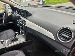 Pelēks Mercedes-Benz C-Class 2012 Tartu, ar dzinēja tilpumu 2.10 L un nobraukumu 219 tūkst. km par 6990 €, foto 15 vietnē AUTOMOTO.COM.LV