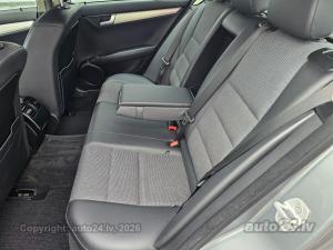 Pelēks Mercedes-Benz C-Class 2012 Tartu, ar dzinēja tilpumu 2.10 L un nobraukumu 219 tūkst. km par 6990 €, foto 17 vietnē AUTOMOTO.COM.LV