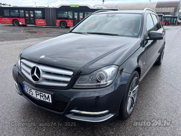 Pelēks Mercedes-Benz C-Class 2012 Tartu, ar dzinēja tilpumu 2.10 L un nobraukumu 235 tūkst. km par 6999 €, foto 1 vietnē AUTOMOTO.COM.LV