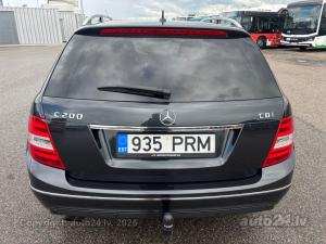 Pelēks Mercedes-Benz C-Class 2012 Tartu, ar dzinēja tilpumu 2.10 L un nobraukumu 235 tūkst. km par 6999 €, foto 7 vietnē AUTOMOTO.COM.LV
