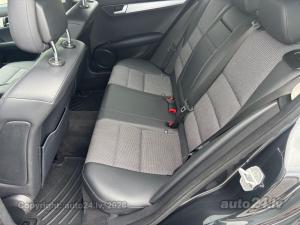 Pelēks Mercedes-Benz C-Class 2012 Tartu, ar dzinēja tilpumu 2.10 L un nobraukumu 235 tūkst. km par 6999 €, foto 9 vietnē AUTOMOTO.COM.LV