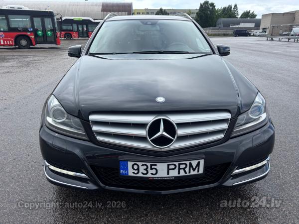 Pelēks Mercedes-Benz C-Class 2012 Tartu, ar dzinēja tilpumu 2.10 L un nobraukumu 235 tūkst. km par 6999 €, foto 9 vietnē AUTOMOTO.COM.LV