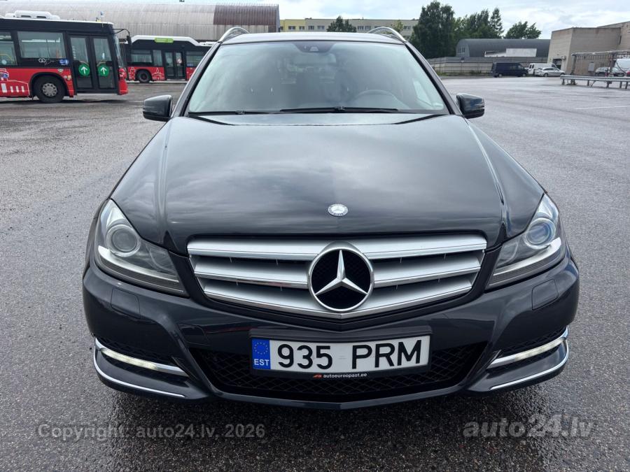 Pelēks Mercedes-Benz C-Class 2012 Tartu, ar dzinēja tilpumu 2.10 L un nobraukumu 235 tūkst. km par 6999 €, foto 10 vietnē AUTOMOTO.COM.LV