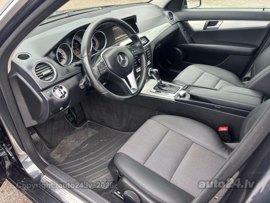 Pelēks Mercedes-Benz C-Class 2012 Tartu, ar dzinēja tilpumu 2.10 L un nobraukumu 235 tūkst. km par 6999 €, foto 11 vietnē AUTOMOTO.COM.LV
