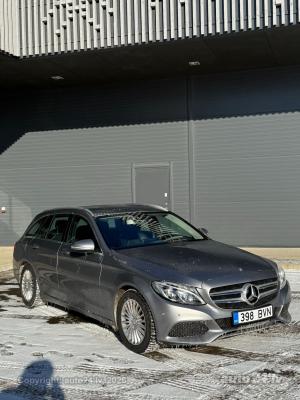 Pelēks Mercedes-Benz C-Class 2014 Tallina, ar dzinēja tilpumu 1.60 L un nobraukumu 261 tūkst. km par 11290 €, foto  vietnē AUTOMOTO.COM.LV