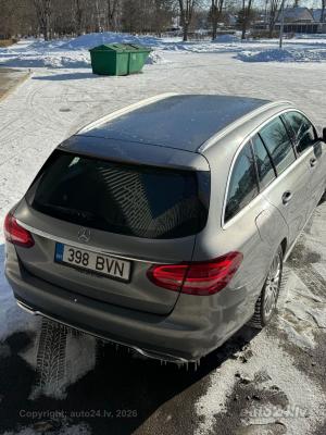 Pelēks Mercedes-Benz C-Class 2014 Tallina, ar dzinēja tilpumu 1.60 L un nobraukumu 261 tūkst. km par 11290 €, foto 6 vietnē AUTOMOTO.COM.LV