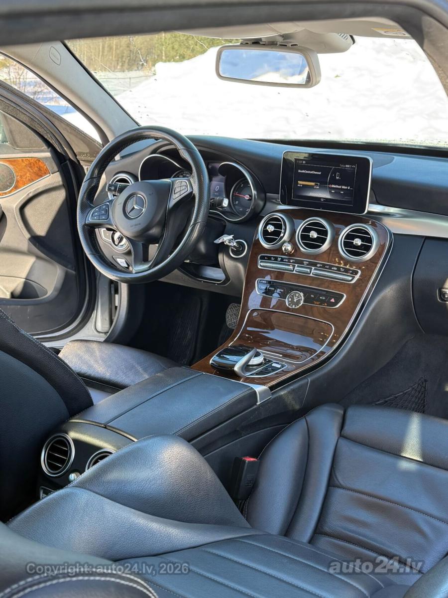Pelēks Mercedes-Benz C-Class 2014 Tallina, ar dzinēja tilpumu 1.60 L un nobraukumu 261 tūkst. km par 11290 €, foto 9 vietnē AUTOMOTO.COM.LV