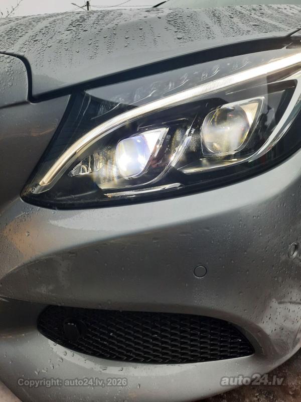 Grey Mercedes-Benz C-Class 2014 in Tallinn, with an engine capacity of 1.60 L and mileage of 261 thousand km for 11290 €, photo 11 on AUTOMOTO.COM.LV