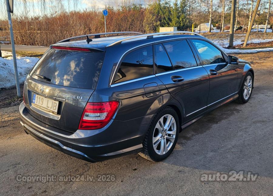 Pelēks Mercedes-Benz C-Class 2014 Tallina, ar dzinēja tilpumu 2.10 L un nobraukumu 411 tūkst. km par 6500 €, foto 5 vietnē AUTOMOTO.COM.LV