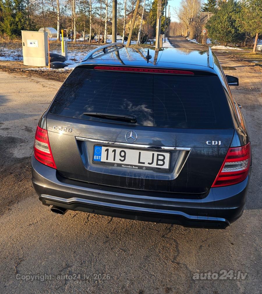 Pelēks Mercedes-Benz C-Class 2014 Tallina, ar dzinēja tilpumu 2.10 L un nobraukumu 411 tūkst. km par 6500 €, foto 12 vietnē AUTOMOTO.COM.LV