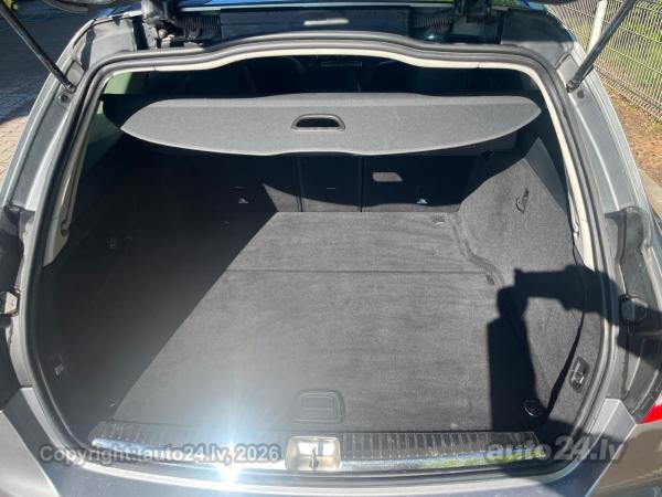 Grey Mercedes-Benz C-Class 2014 in Tartu, with an engine capacity of 2.10 L and mileage of 279 thousand km for 9900 €, photo 8 on AUTOMOTO.COM.LV
