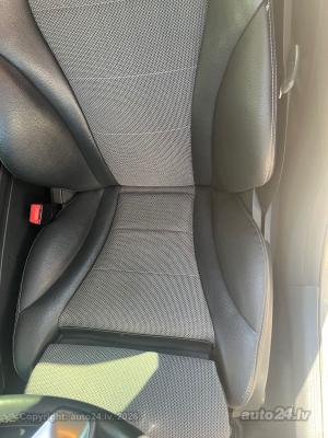 Grey Mercedes-Benz C-Class 2014 in Tartu, with an engine capacity of 2.10 L and mileage of 279 thousand km for 9900 €, photo 11 on AUTOMOTO.COM.LV
