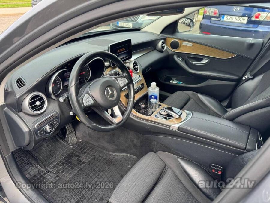 Grey Mercedes-Benz C-Class 2015 in Tallinn, with an engine capacity of 2.10 L and mileage of 240 thousand km for 14000 €, photo 8 on AUTOMOTO.COM.LV