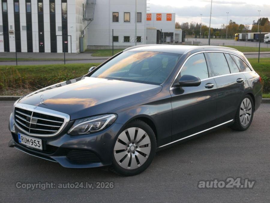 Pelēks Mercedes-Benz C-Class 2015 Tallina, ar dzinēja tilpumu 2.00 L un nobraukumu 130 tūkst. km par 18499 €, foto 1 vietnē AUTOMOTO.COM.LV