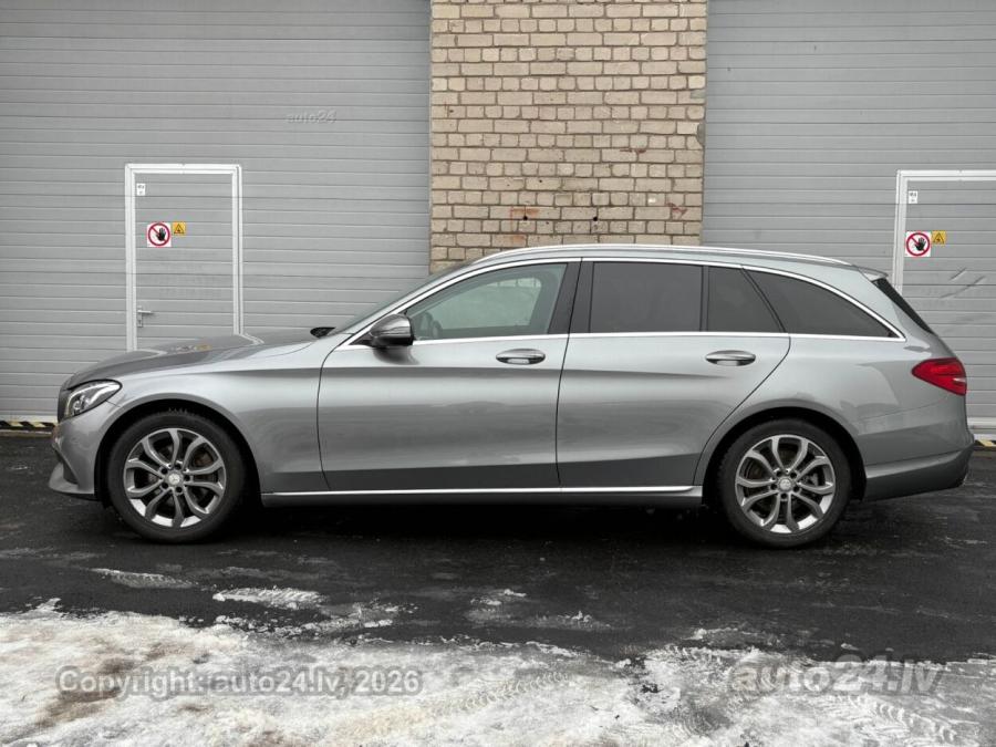 Grey Mercedes-Benz C-Class 2015 in Paide, with an engine capacity of 2.10 L and mileage of 274 thousand km for 11900 €, photo 4 on AUTOMOTO.COM.LV