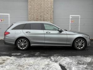 Grey Mercedes-Benz C-Class 2015 in Paide, with an engine capacity of 2.10 L and mileage of 274 thousand km for 11900 €, photo 5 on AUTOMOTO.COM.LV