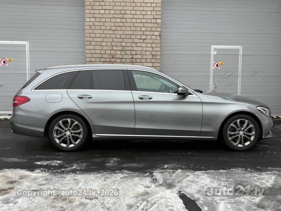 Grey Mercedes-Benz C-Class 2015 in Paide, with an engine capacity of 2.10 L and mileage of 274 thousand km for 11900 €, photo 5 on AUTOMOTO.COM.LV
