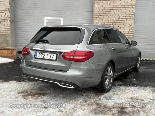 Pelēks Mercedes-Benz C-Class 2015 Paide, ar dzinēja tilpumu 2.10 L un nobraukumu 274 tūkst. km par 11900 €, foto 6 vietnē AUTOMOTO.COM.LV