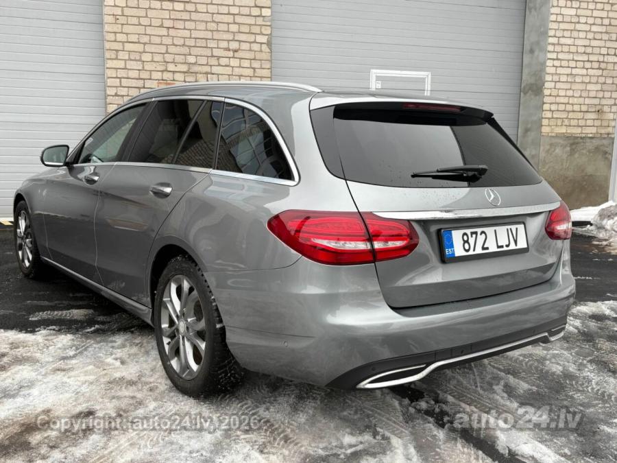 Grey Mercedes-Benz C-Class 2015 in Paide, with an engine capacity of 2.10 L and mileage of 274 thousand km for 11900 €, photo 8 on AUTOMOTO.COM.LV