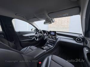 Grey Mercedes-Benz C-Class 2015 in Paide, with an engine capacity of 2.10 L and mileage of 274 thousand km for 11900 €, photo 10 on AUTOMOTO.COM.LV