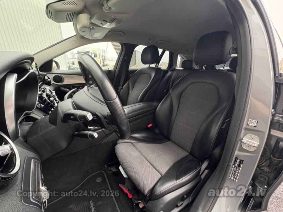Grey Mercedes-Benz C-Class 2015 in Paide, with an engine capacity of 2.10 L and mileage of 274 thousand km for 11900 €, photo 14 on AUTOMOTO.COM.LV