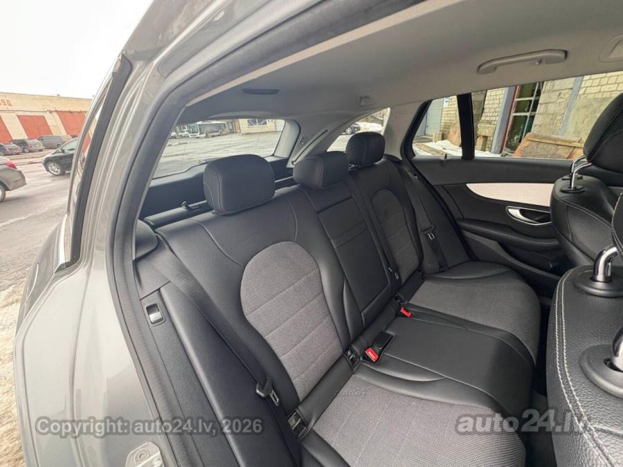 Grey Mercedes-Benz C-Class 2015 in Paide, with an engine capacity of 2.10 L and mileage of 274 thousand km for 11900 €, photo 17 on AUTOMOTO.COM.LV