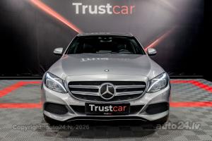 Pelēks Mercedes-Benz C-Class 2015 Pērnava, ar dzinēja tilpumu 1.60 L un nobraukumu 352 tūkst. km par 9900 €, foto 2 vietnē AUTOMOTO.COM.LV