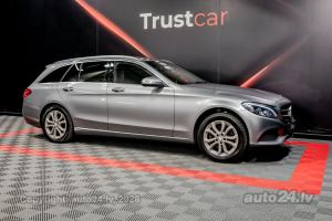 Pelēks Mercedes-Benz C-Class 2015 Pērnava, ar dzinēja tilpumu 1.60 L un nobraukumu 352 tūkst. km par 9900 €, foto 5 vietnē AUTOMOTO.COM.LV