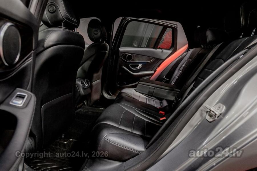 Pelēks Mercedes-Benz C-Class 2015 Pērnava, ar dzinēja tilpumu 1.60 L un nobraukumu 352 tūkst. km par 9900 €, foto 11 vietnē AUTOMOTO.COM.LV