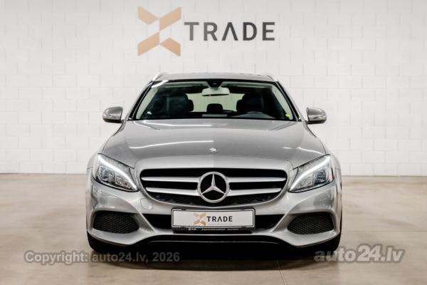 Pelēks Mercedes-Benz C-Class 2015 Pērnava, ar dzinēja tilpumu 2.10 L un nobraukumu 236 tūkst. km par 10990 €, foto 3 vietnē AUTOMOTO.COM.LV