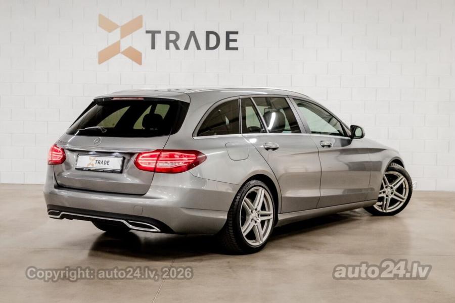 Grey Mercedes-Benz C-Class 2015 in Parnu, with an engine capacity of 2.10 L and mileage of 236 thousand km for 10990 €, photo 5 on AUTOMOTO.COM.LV