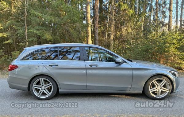 Grey Mercedes-Benz C-Class 2015 in Tartu, with an engine capacity of 2.10 L and mileage of 240 thousand km for 13700 €, photo 5 on AUTOMOTO.COM.LV