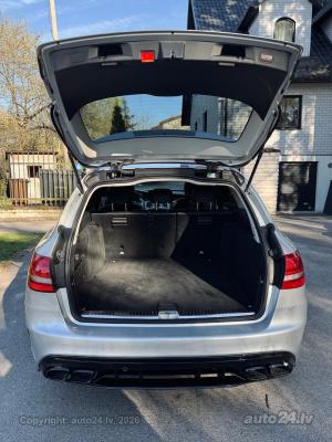 Pelēks Mercedes-Benz C-Class 2015 Tallina, ar dzinēja tilpumu 2.10 L un nobraukumu 191 tūkst. km par 12900 €, foto 8 vietnē AUTOMOTO.COM.LV