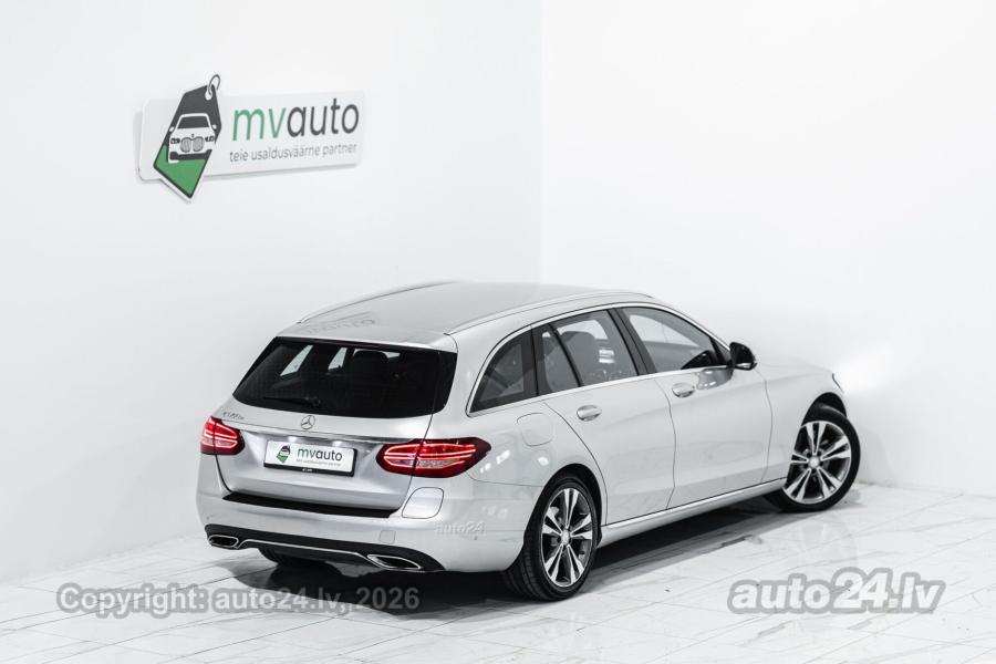 Pelēks Mercedes-Benz C-Class 2015 Tallina, ar dzinēja tilpumu 2.00 L un nobraukumu 245 tūkst. km par 8990 €, foto 3 vietnē AUTOMOTO.COM.LV