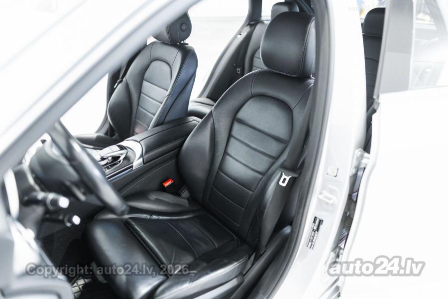 Pelēks Mercedes-Benz C-Class 2015 Tallina, ar dzinēja tilpumu 2.00 L un nobraukumu 245 tūkst. km par 8990 €, foto 14 vietnē AUTOMOTO.COM.LV