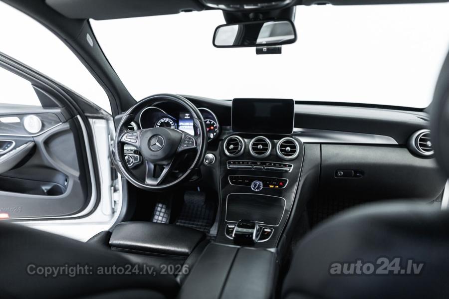 Pelēks Mercedes-Benz C-Class 2015 Tallina, ar dzinēja tilpumu 2.00 L un nobraukumu 245 tūkst. km par 8990 €, foto 15 vietnē AUTOMOTO.COM.LV