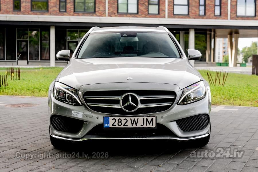 Grey Mercedes-Benz C-Class 2015 in Parnu, with an engine capacity of 2.10 L and mileage of 314 thousand km for 11990 €, photo 3 on AUTOMOTO.COM.LV