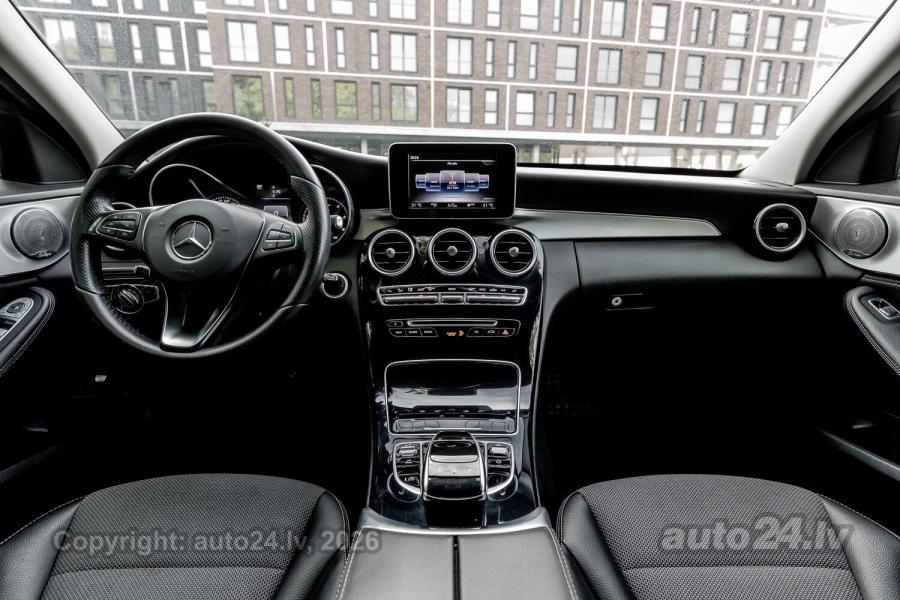 Grey Mercedes-Benz C-Class 2015 in Parnu, with an engine capacity of 2.10 L and mileage of 314 thousand km for 11990 €, photo 18 on AUTOMOTO.COM.LV