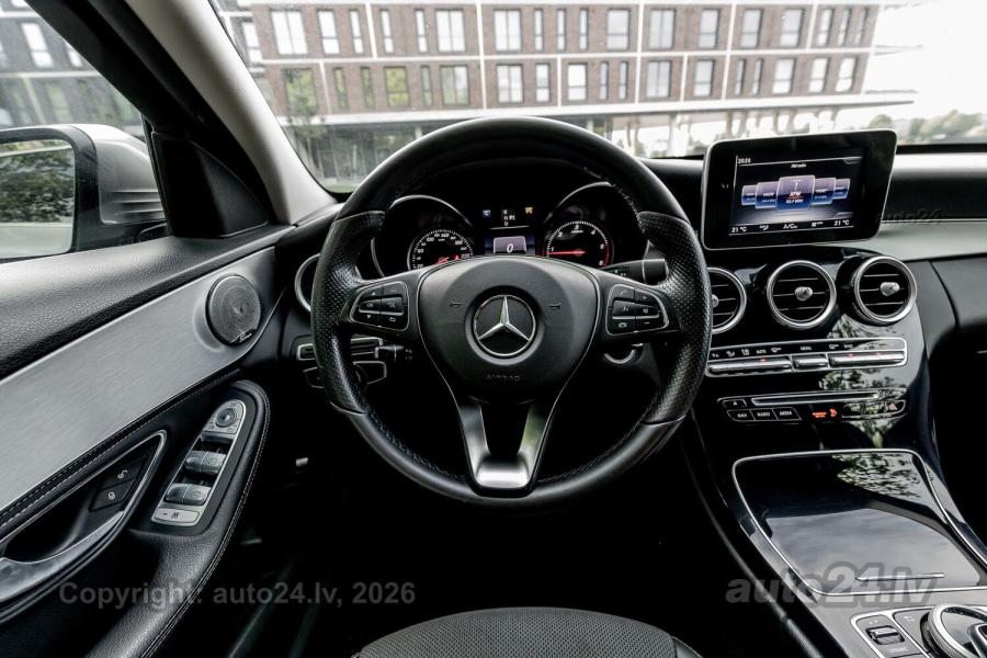 Grey Mercedes-Benz C-Class 2015 in Parnu, with an engine capacity of 2.10 L and mileage of 314 thousand km for 11990 €, photo 19 on AUTOMOTO.COM.LV