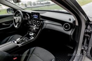 Grey Mercedes-Benz C-Class 2015 in Parnu, with an engine capacity of 2.10 L and mileage of 314 thousand km for 11990 €, photo 20 on AUTOMOTO.COM.LV